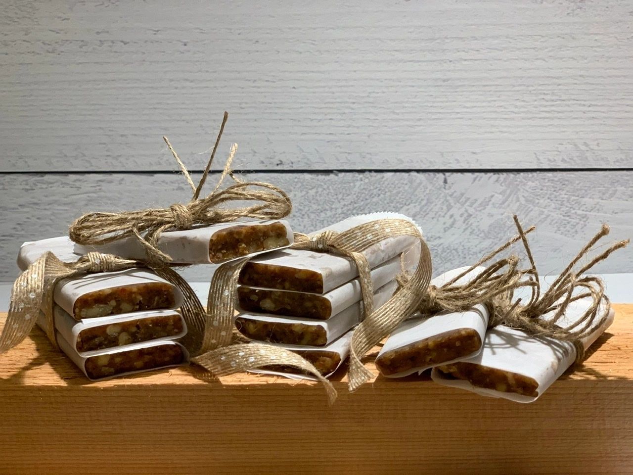 Maple Pecan Date Bars - Treks & Bites ®️