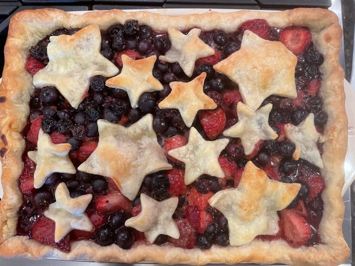Very Berry Pie - Treks & Bites ®️