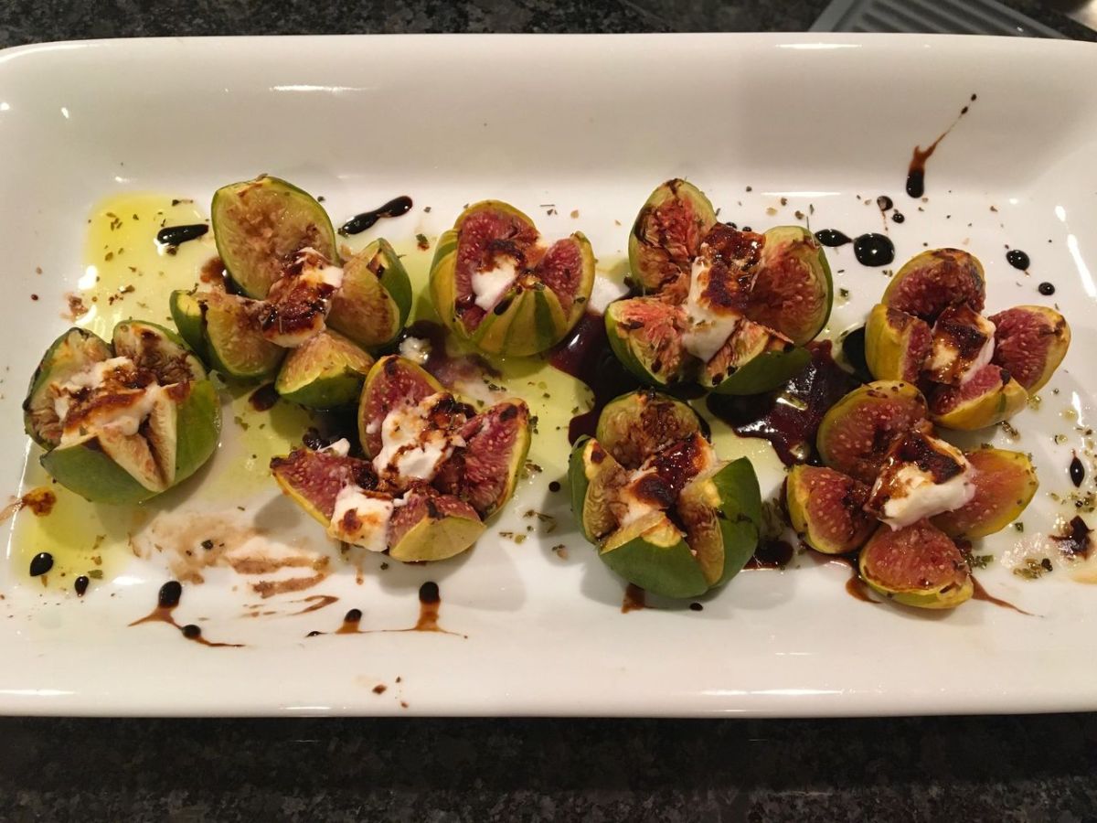 Figs Roasted with Feta, Thyme & Balsamic Glaze - Treks & Bites ®️
